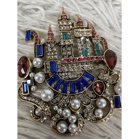 Big Castle Brooch Rhinestones and Pearls Stunning Pin - Gem