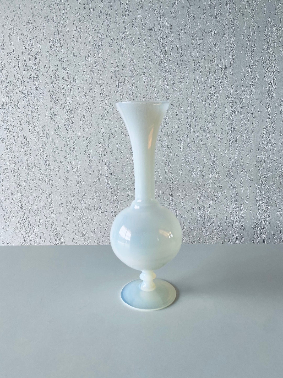 Vase ancien en opaline blanche - Etsy France