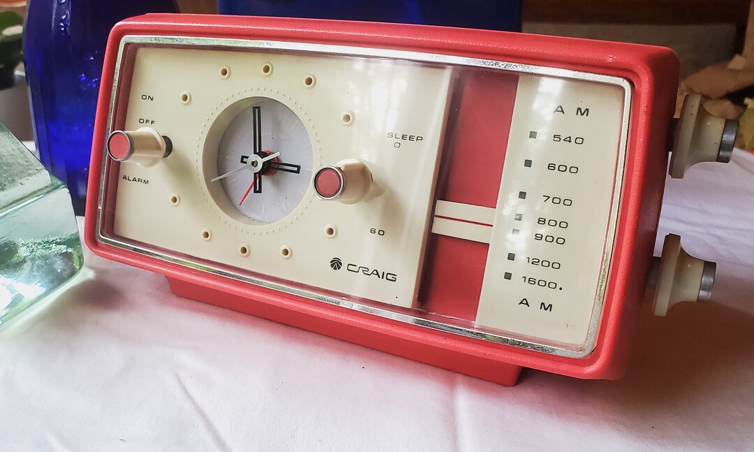 Craig Clock Radio 1602 Mod Pink and White 1960s - Etsy