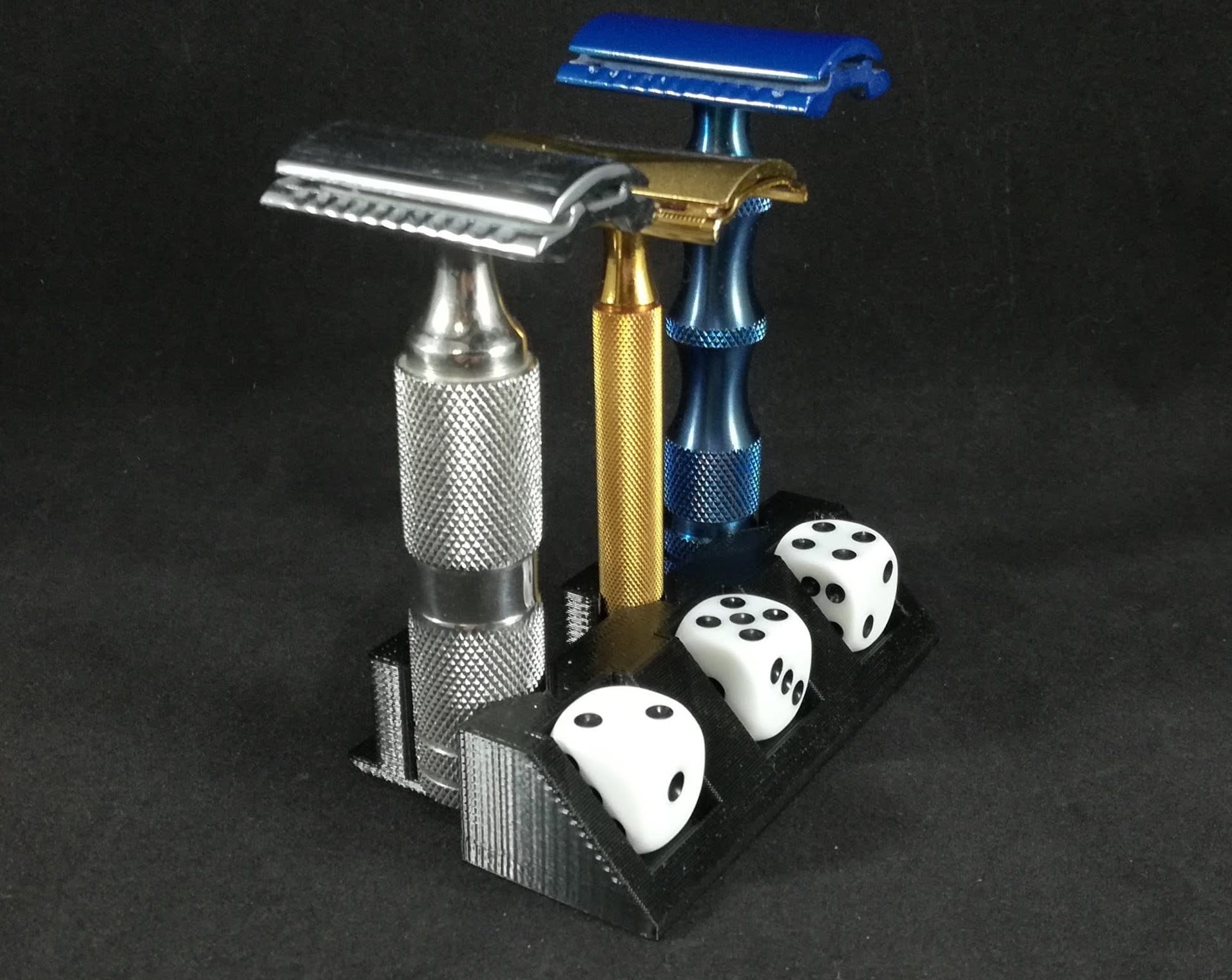 Dice Tracker Razor Stand - Etsy