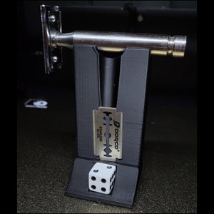 Deluxe Dice Razor and Blade Stand - Etsy