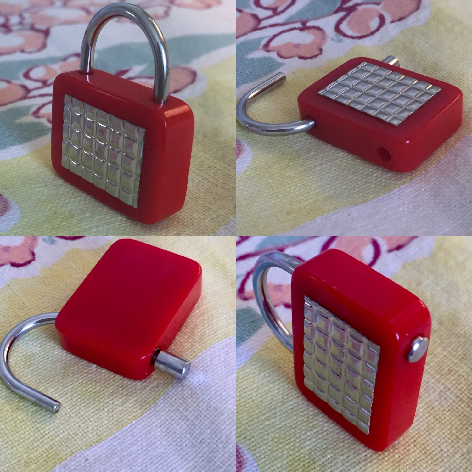 Bakelite Keychain Key Ring Radio Figural in Excellent Working Condition ...