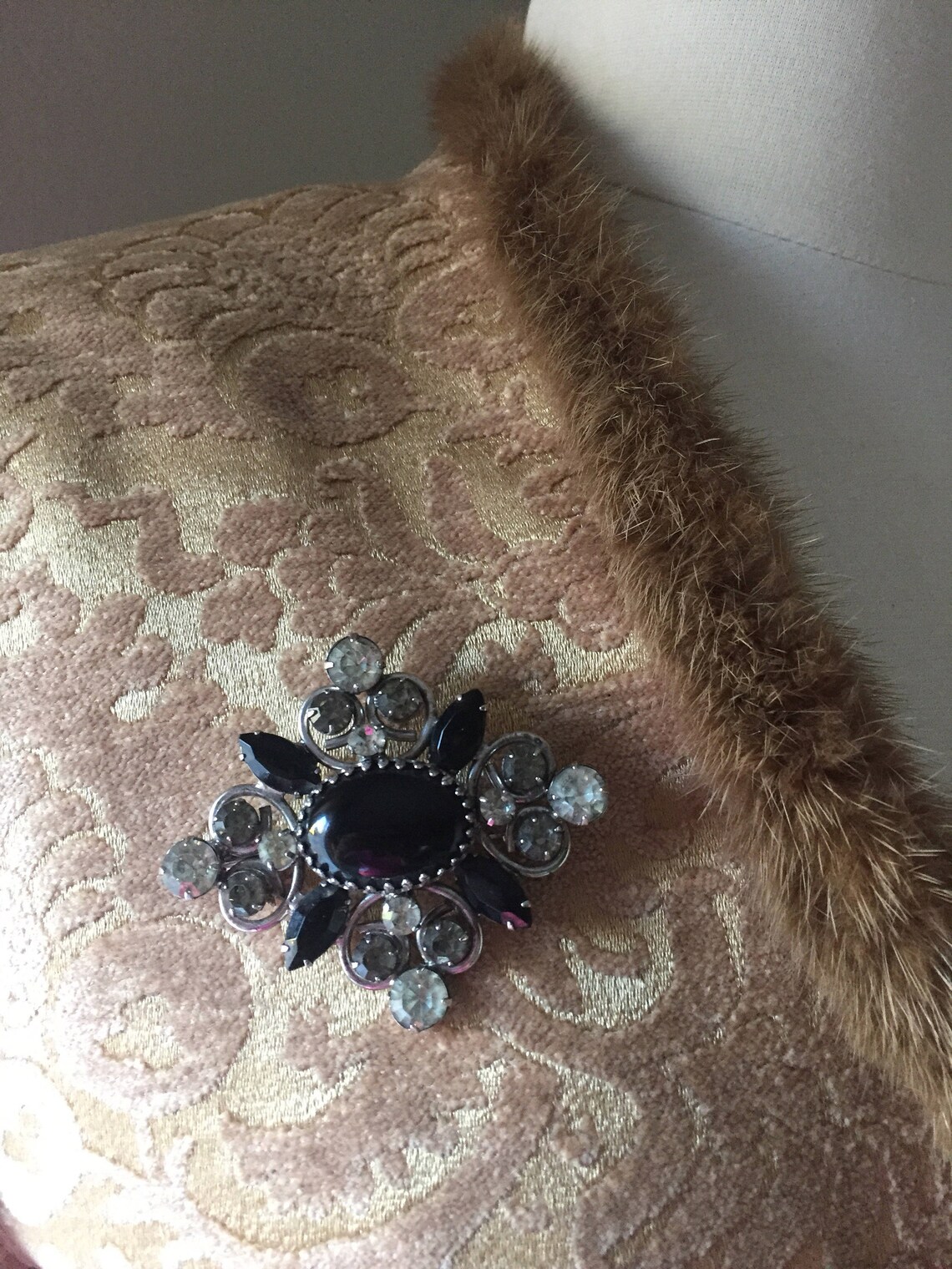 Hobe Brooch Signed and Collectible Mid Century Hallmark - Etsy