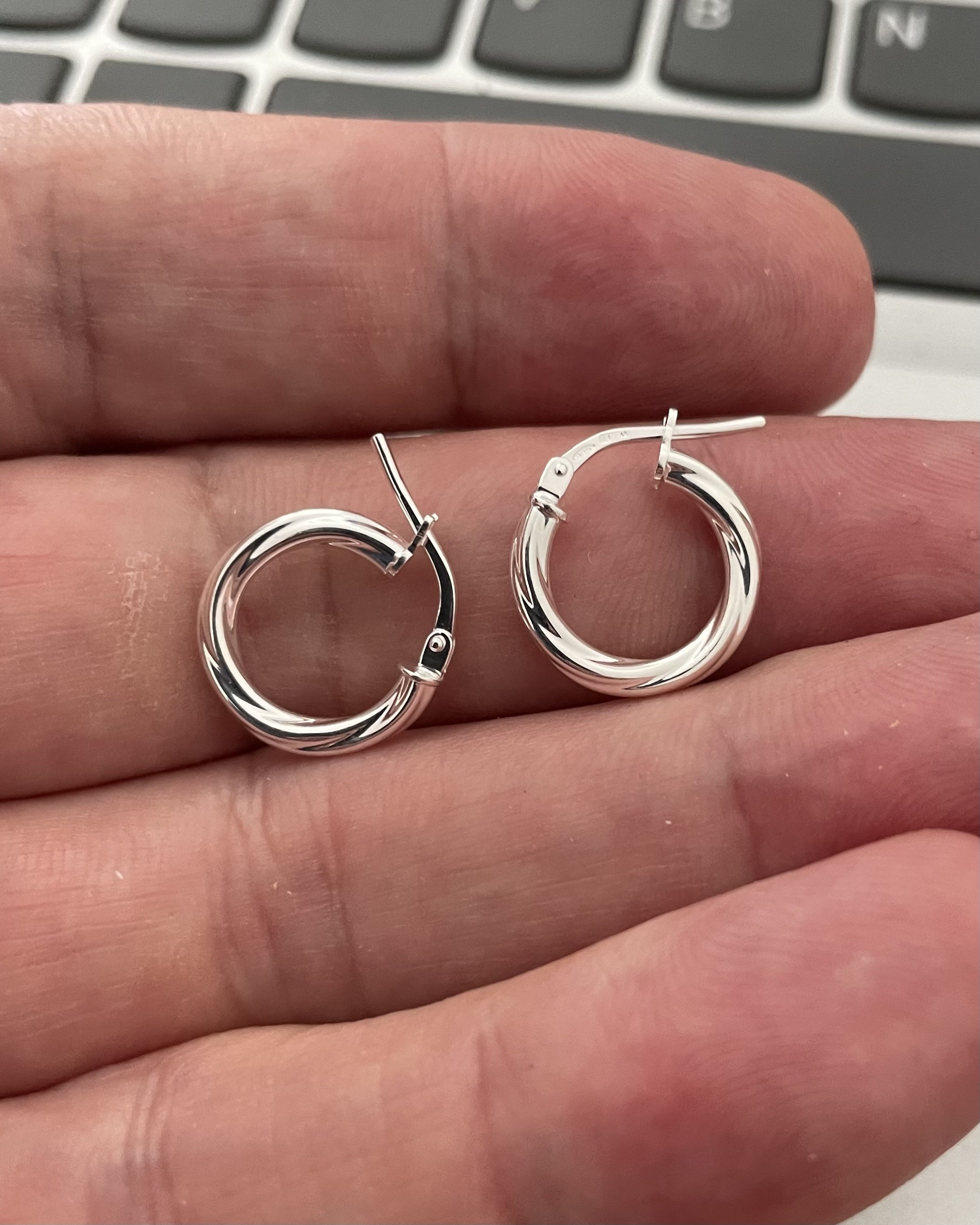 Silver 10mm Twisted Hoop Earrings G5969