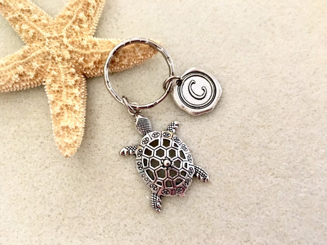 Monogram Sea Turtle Keychain With Letter Beach Keychain - Etsy