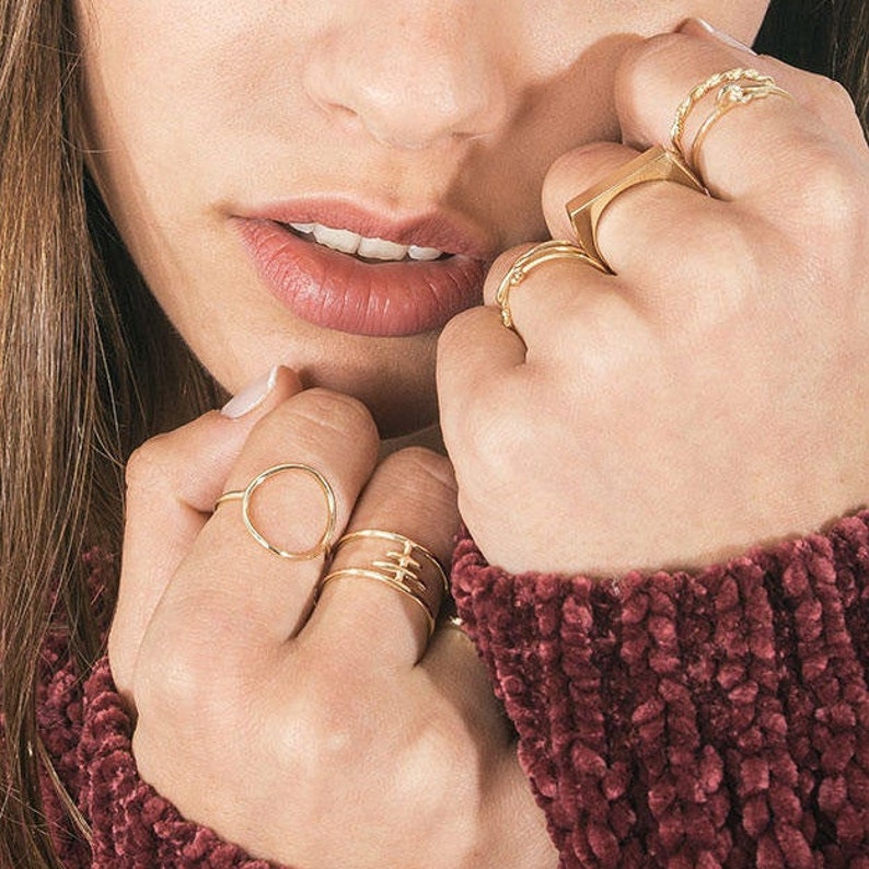 Anillo de círculo abierto anillo O simple anillo de karma | Etsy