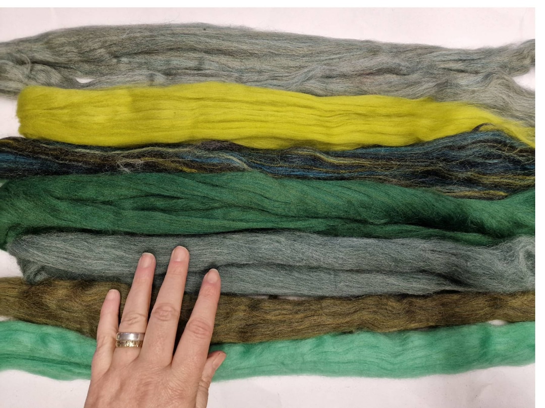 120g Waste Wool / Merino Corriedale Roving / Greens / Felting / Gift ...