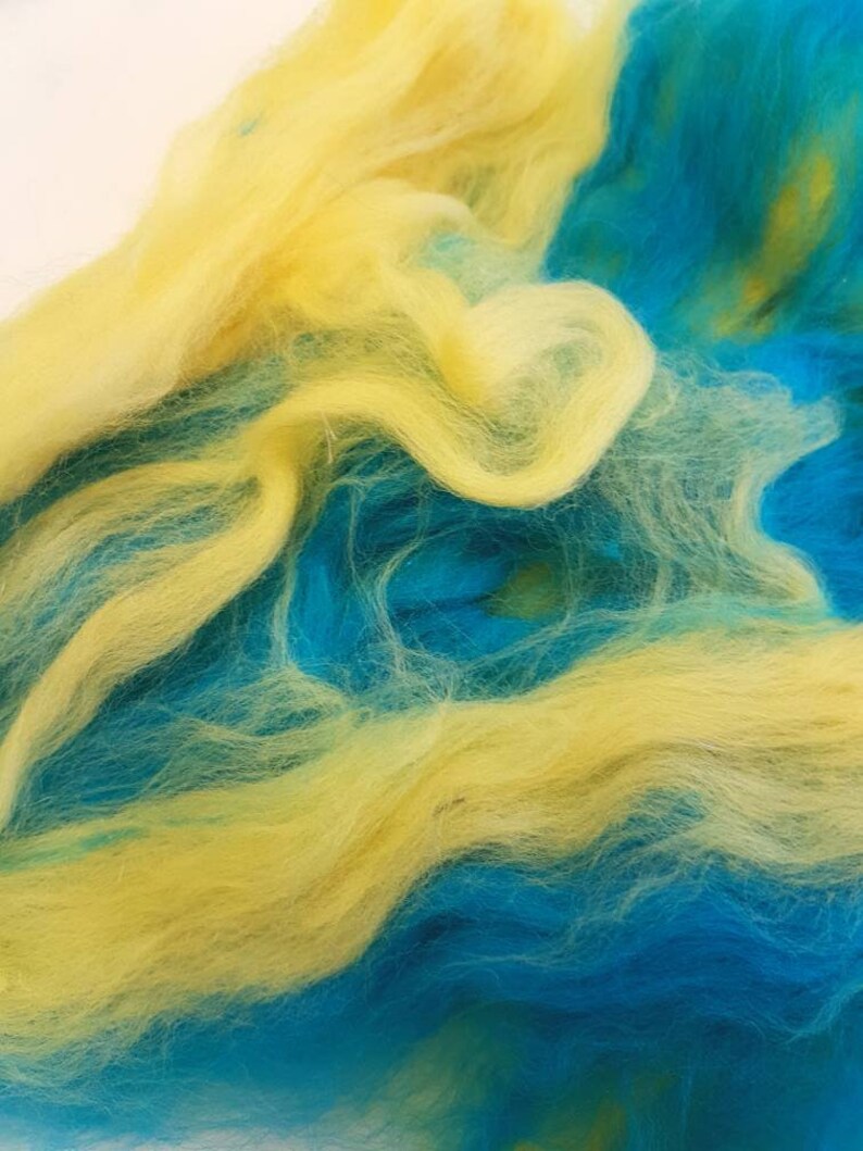 Wizard of Oz Handspun Yarn / 4 the Yellow Brick Road / Blue / - Etsy UK