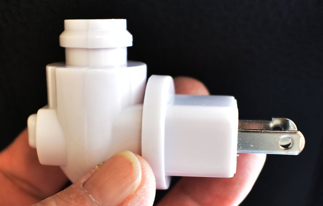 Night Light Base / Socket / Plug - Rotating Mount / Standard on / off ...