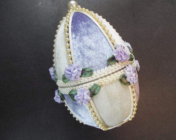 Vintage Velvet Egg Container Jewelry Box Satin Lining Purple White ...
