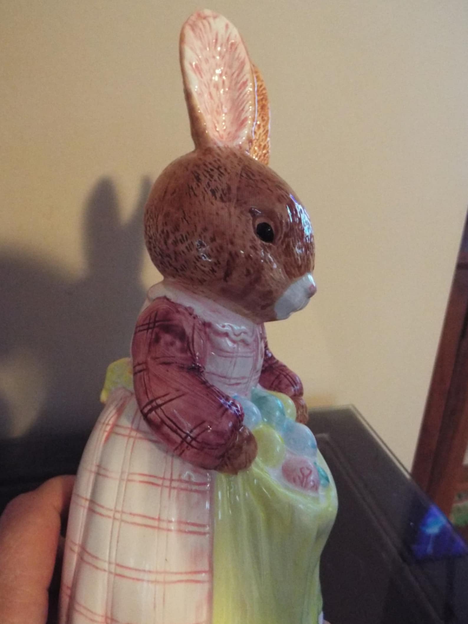 10 Tall Porcelain Easter Music Box Rabbit Figurine Bunny Music Box ...