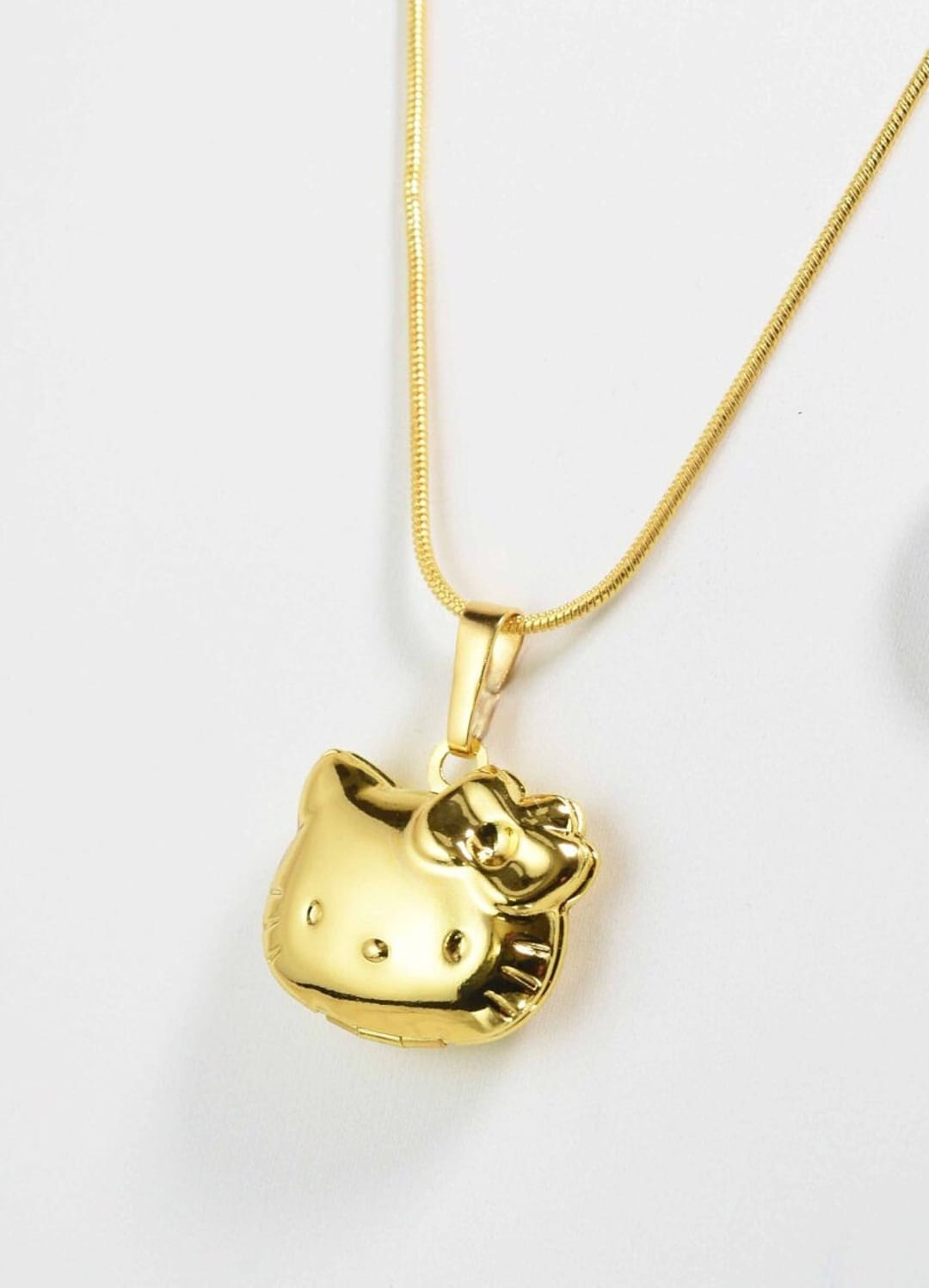Hello kitty locket store