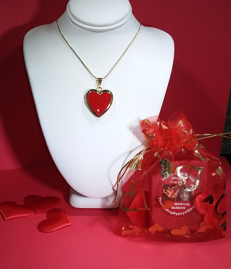 LOCKET Red and Gold Heart Shaped Photo Locket Keepsake - Etsy