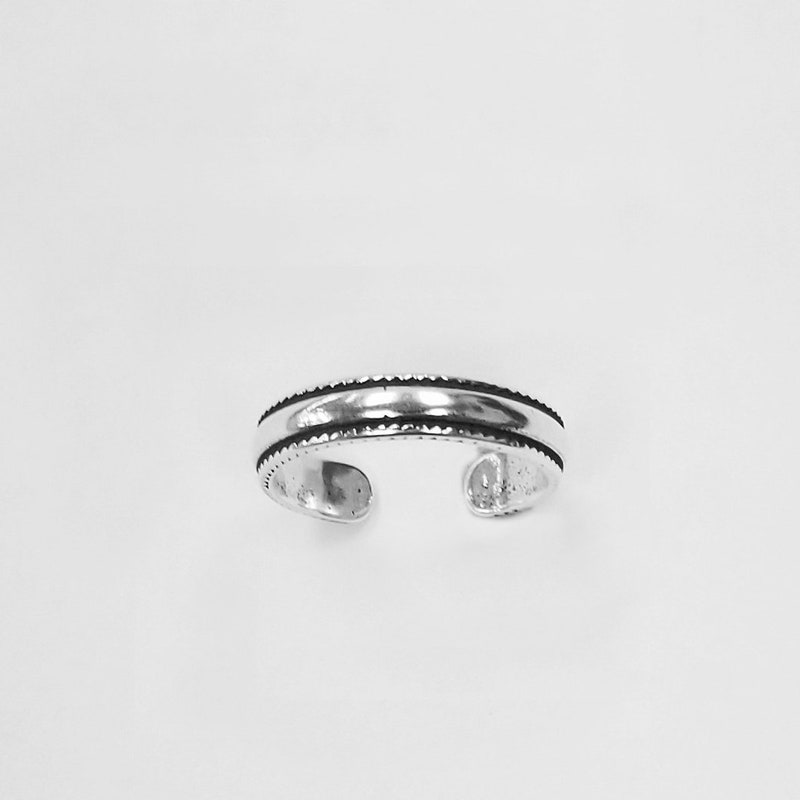 Sterling Toe Ring - Etsy