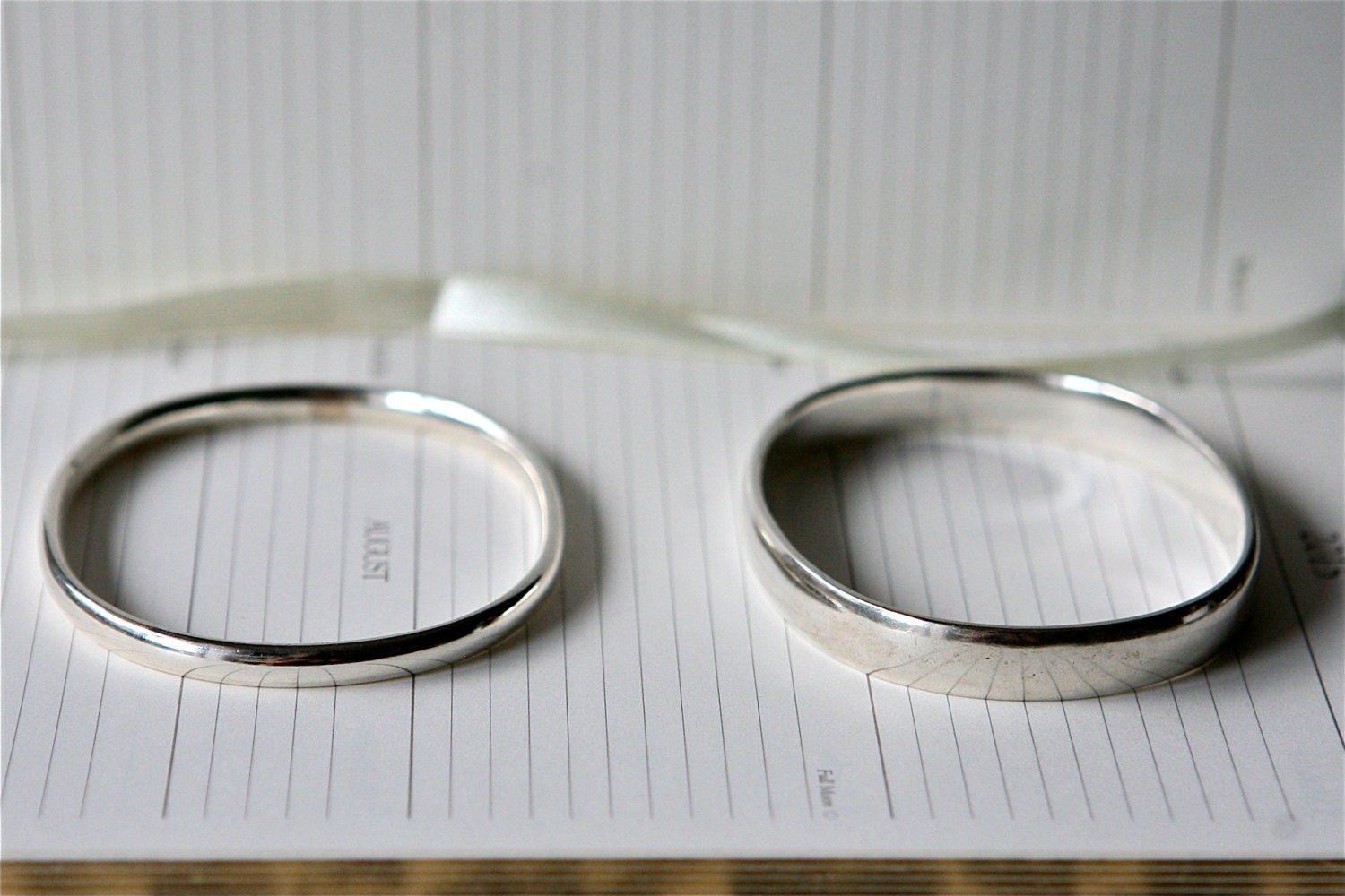 Oval Bangle Bracelet - Etsy