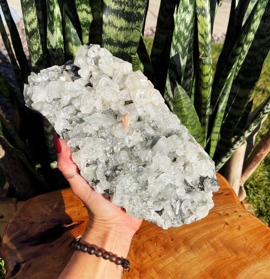 Apophyllite Geode for Manifestation & Spiritual Growth Crown Chakra ...