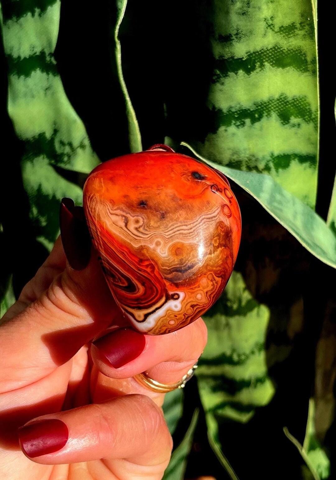 Sardonyx Agate Crystal Aka Silk Agate - for Courage, Happiness and ...