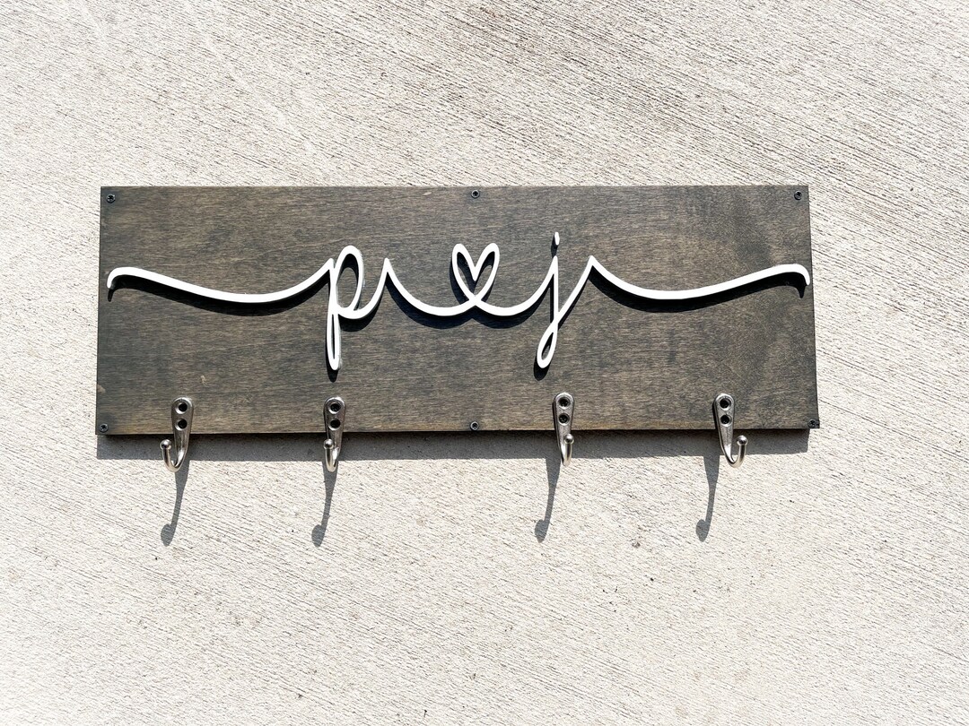 Personalized Key Holder – Rustic Farmhouse Wall Decor, Leash Rack - Etsy