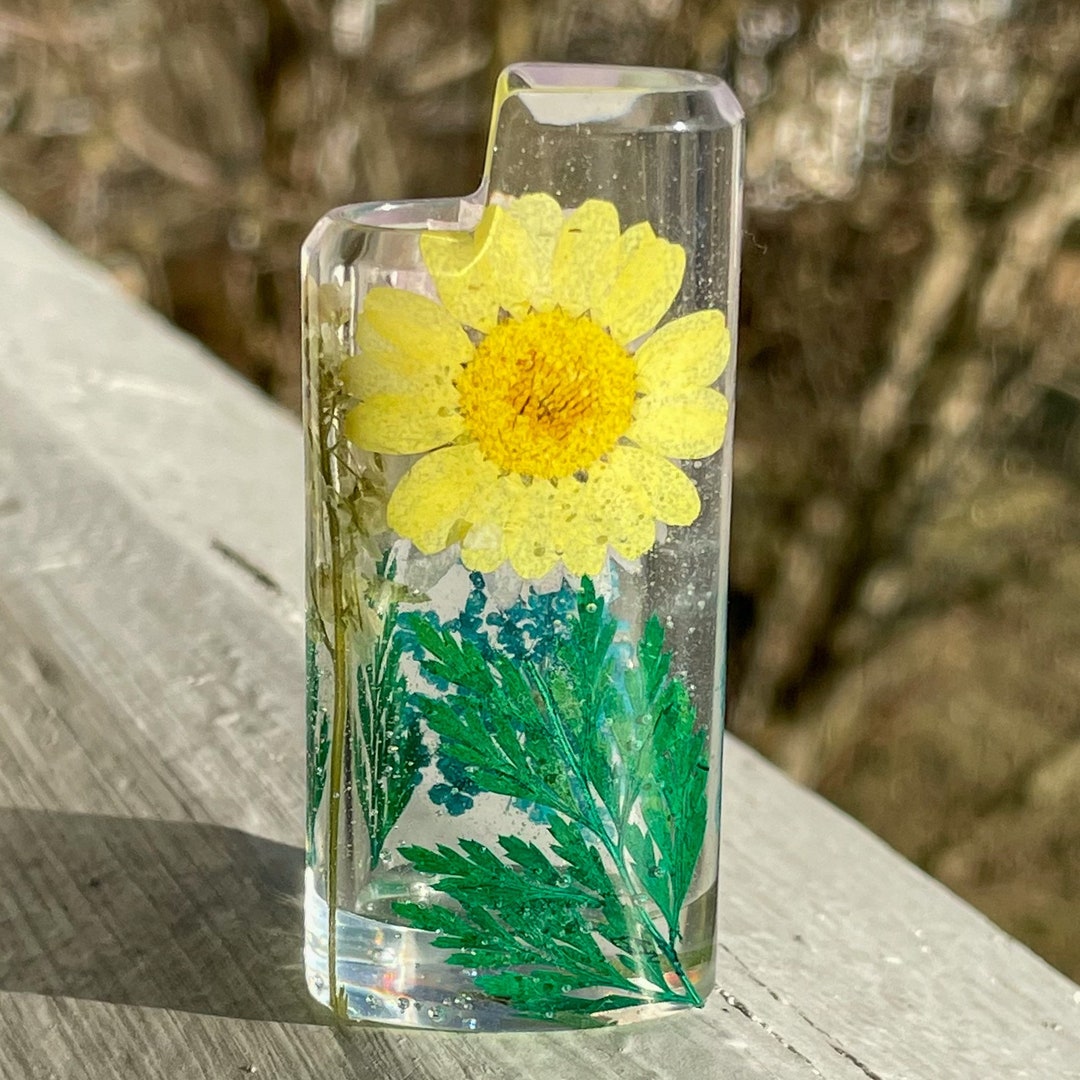 Mini Daisy Real Flower Lighter Case - Etsy