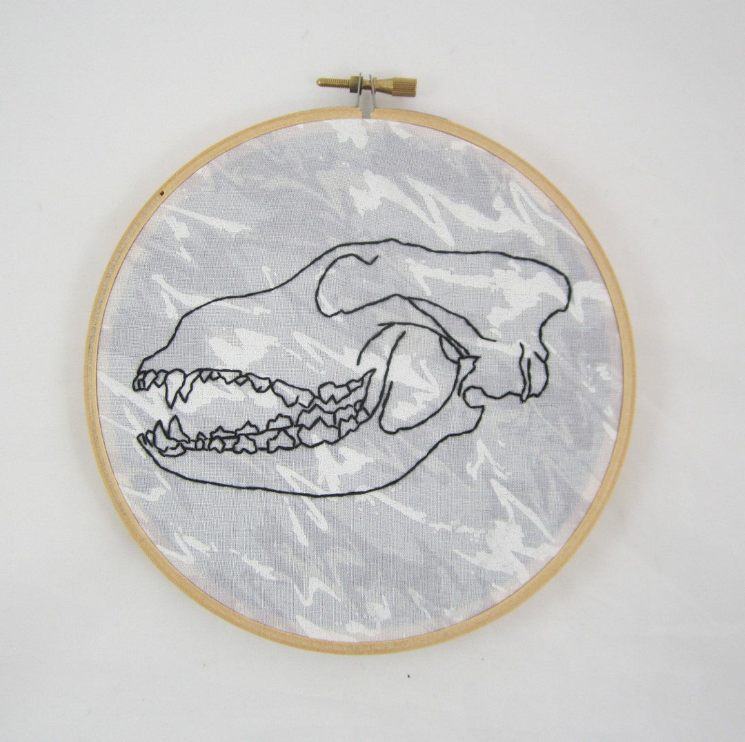 Dog Skull Embroidered Hoop Art - Etsy
