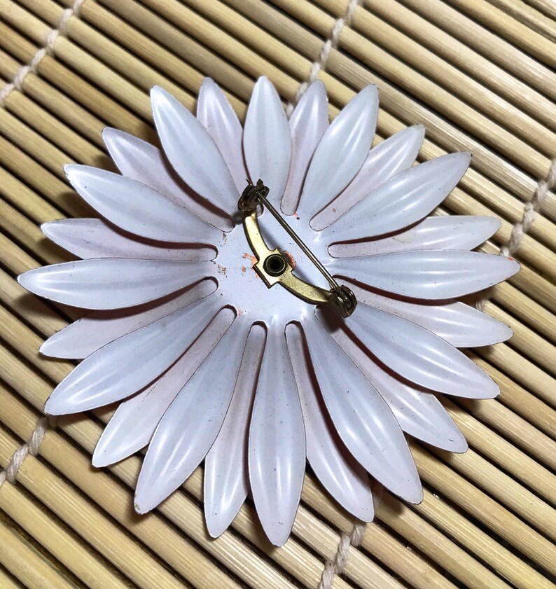 Mod Large 60's Bright Painted Metal Flower Brooch - Etsy