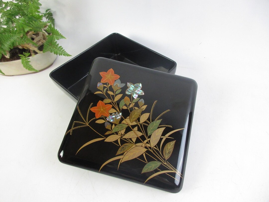 Japanese Vintage Lacquered Box, Bento Box, With Shell Inlay, Accessory ...