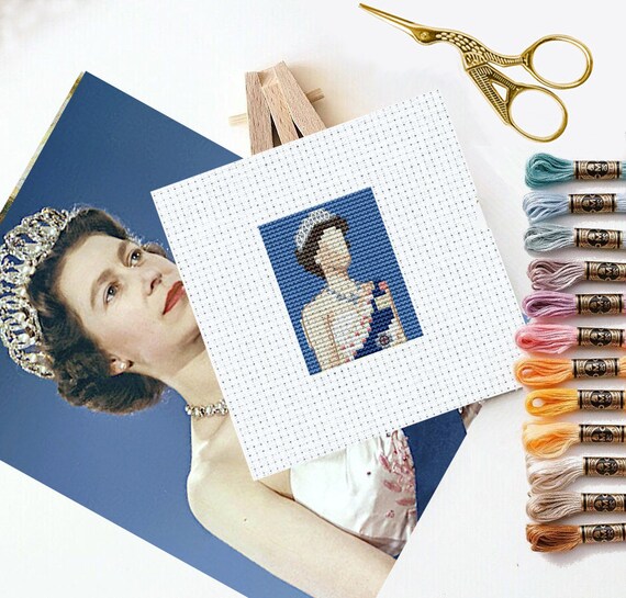 Queen Elizabeth II Mini Cross Stitch Pattern Easy Cross - Etsy UK