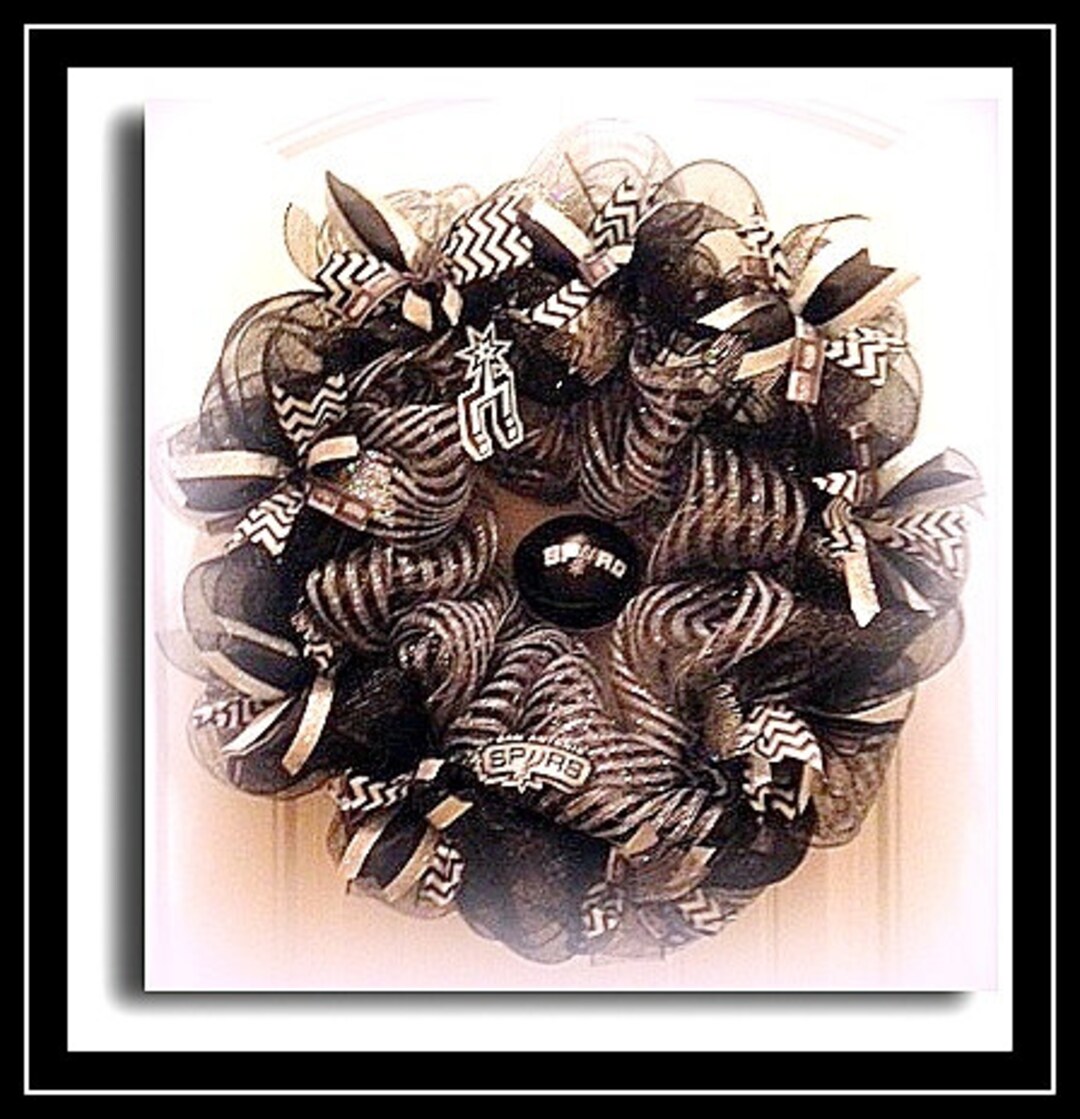 Spurs Wreath W/black Ball - Etsy