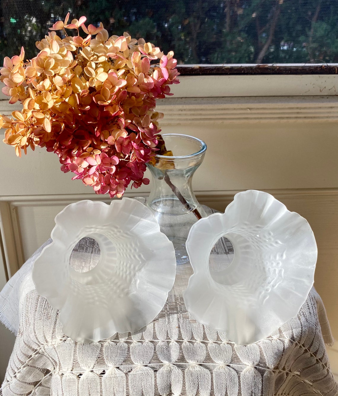 A Lovely Vintage Frosted Glass Frilly Lampshade Victorian Lighting 2 ...