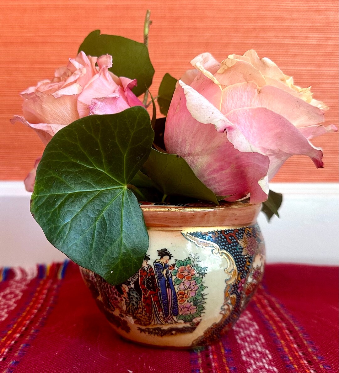 Vintage Chinese Vase Small Fish Bowl Planter Cache Pot Ladies and ...