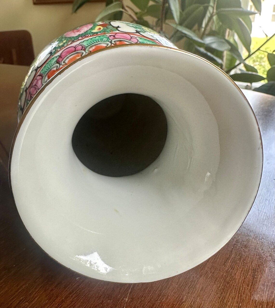 Vintage Large Asian Vase People Flowers in the Garden Gold Embellished ...