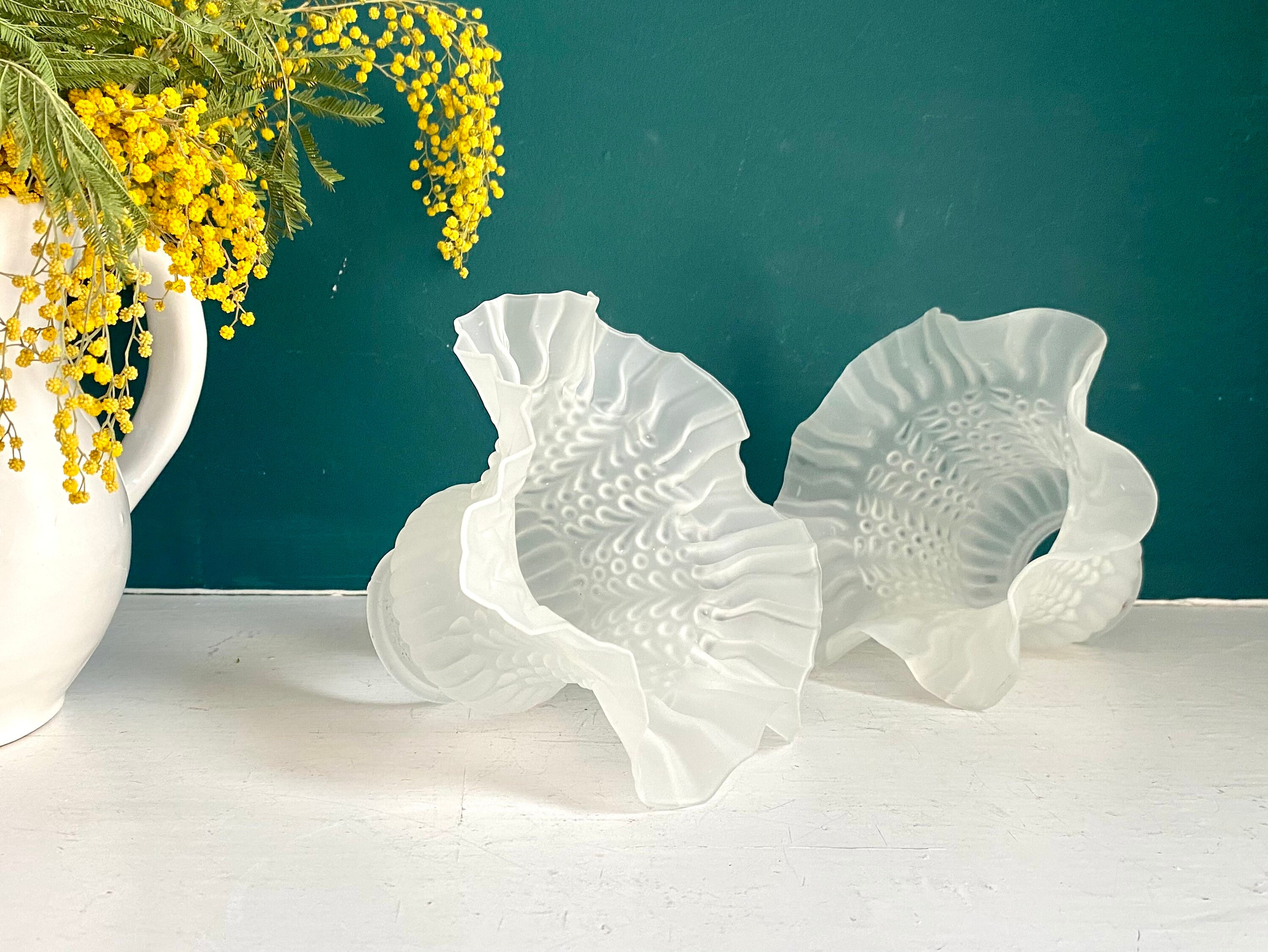 A Lovely Vintage Frosted Glass Frilly Lampshade Victorian Lighting 2 ...
