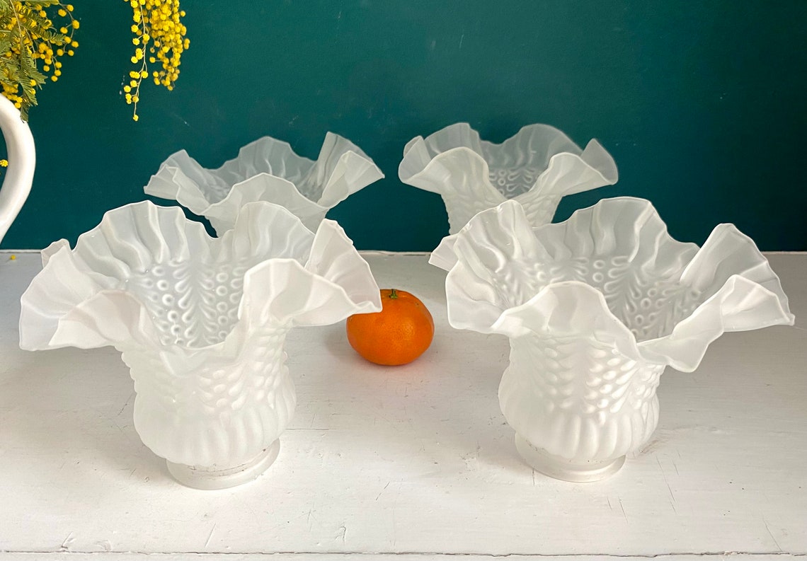A Lovely Vintage Frosted Glass Frilly Lampshade Victorian Lighting 2 ...