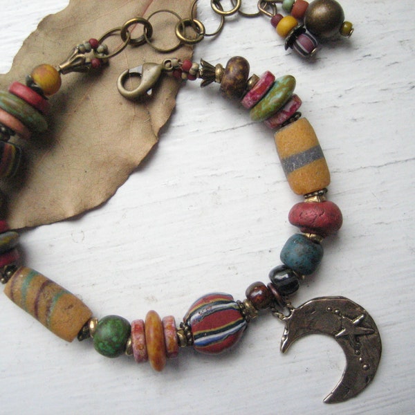 Primitive Moon - Etsy