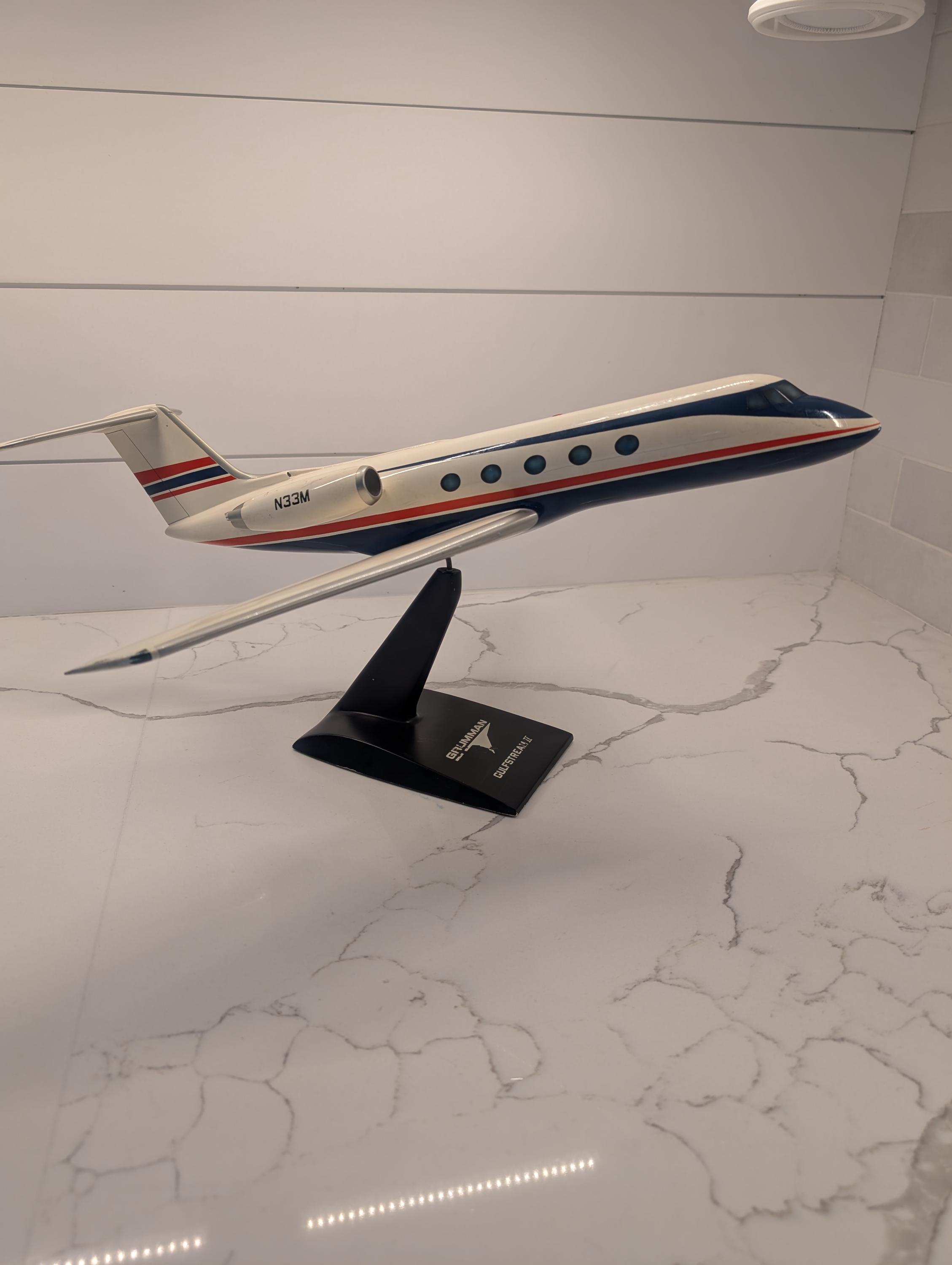 Vintage 1973 Gulfstream II Resin Airplane Desk Display Model 1/50 - Etsy