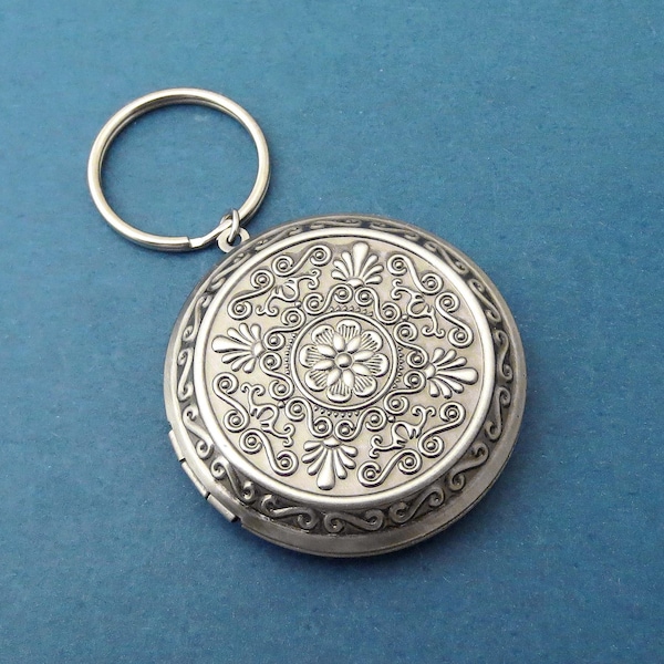 Locket Keychain - Etsy