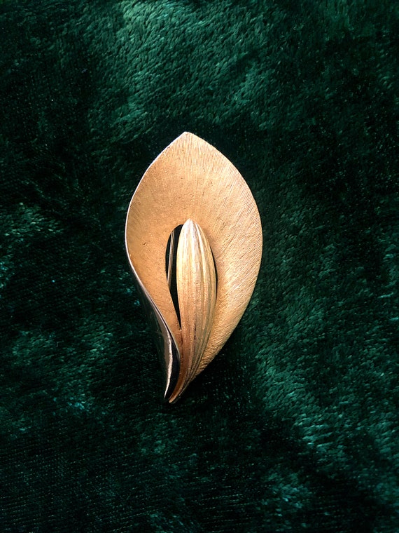 Vintage Leaf Shape Brooch | Etsy