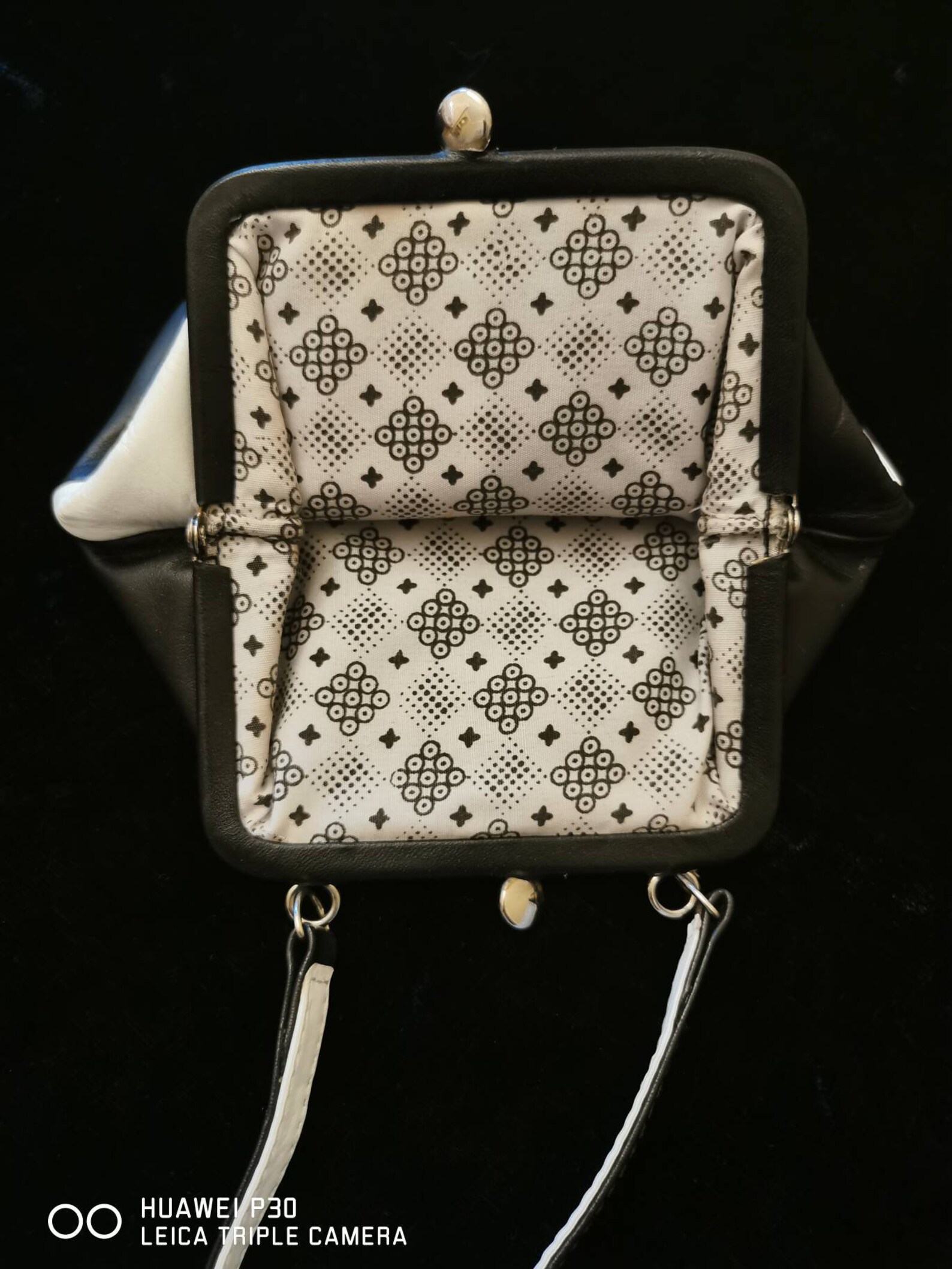Small Mary Quant Mod Style Leather Handbag. - Etsy Sweden
