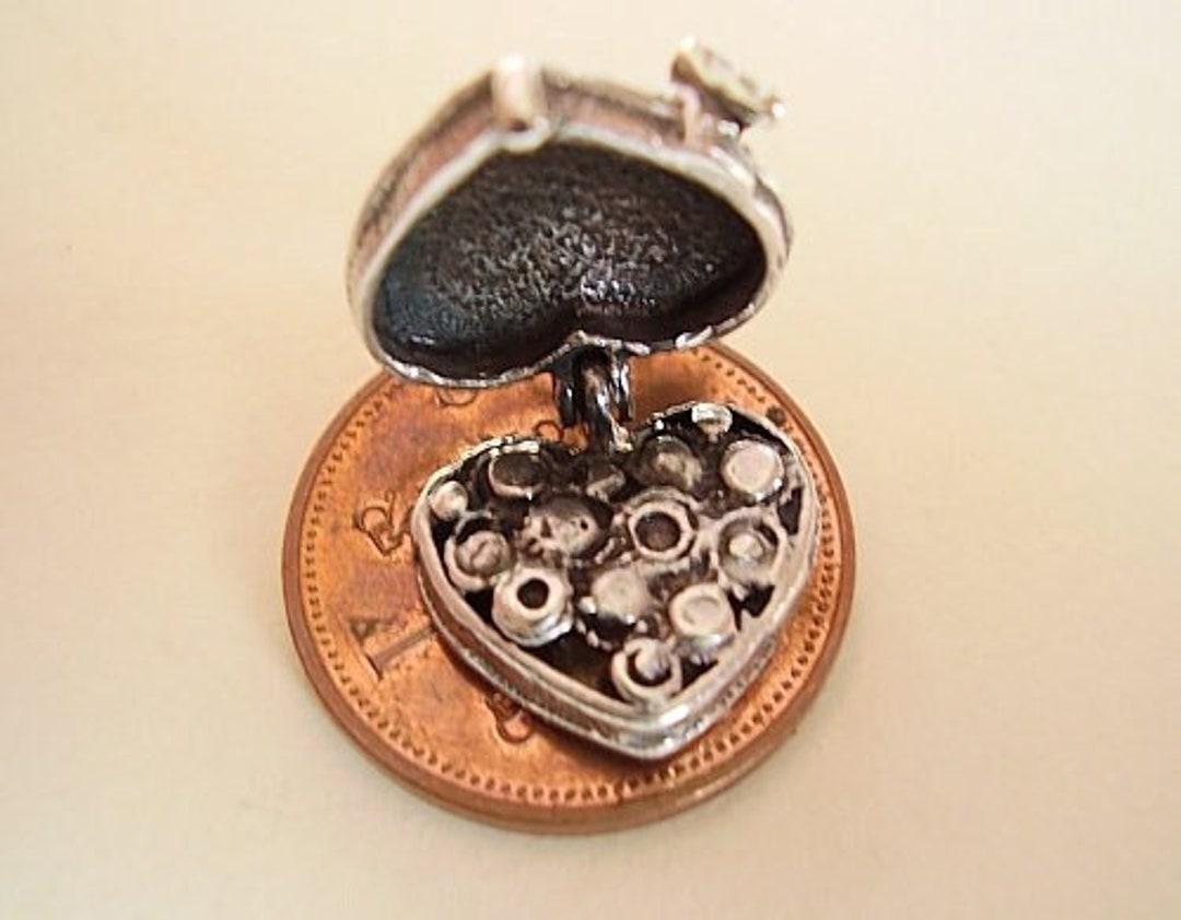 Sterling Silver Heart Shaped Chocolate Box Charm,opens 'YOUR MY CHOICE ...