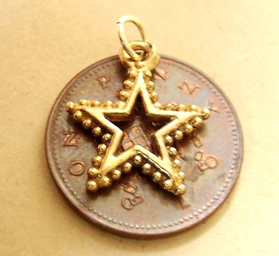 9ct Gold STAR Christmas Charm - Etsy UK
