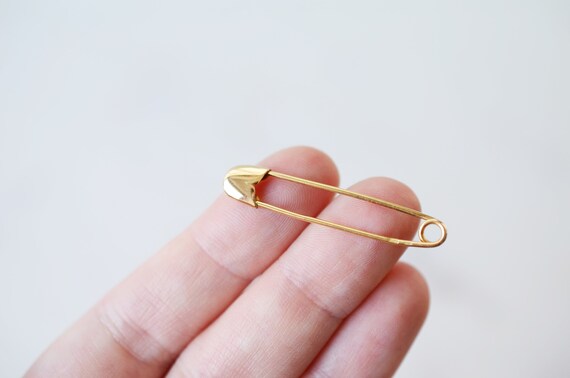 ANTIQUE French 18ct Yellow Gold French Safety Pin Bro… - Gem