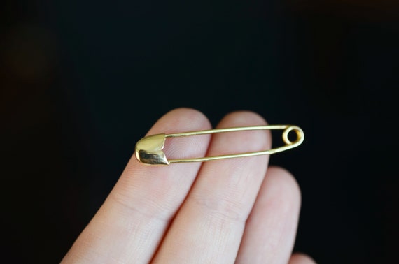 ANTIQUE French 18ct Yellow Gold French Safety Pin Bro… - Gem