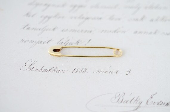 ANTIQUE French 18ct Yellow Gold French Safety Pin Bro… - Gem
