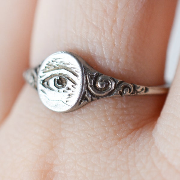 Lovers Eye Ring - Etsy