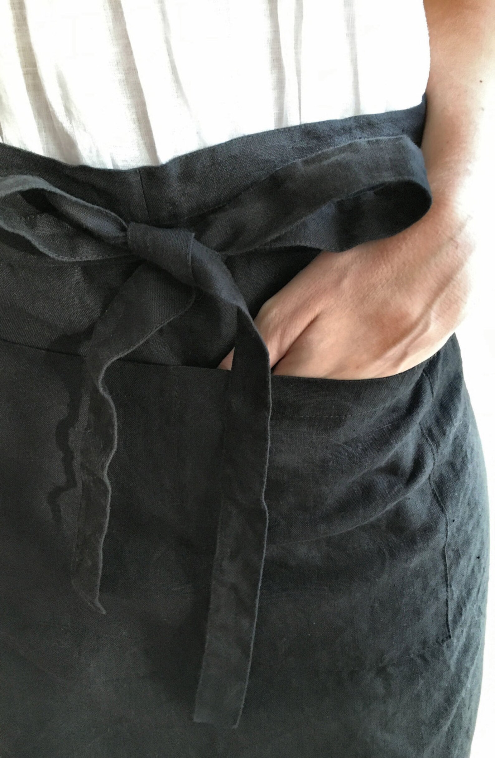 Half Apron With Front Pocket Black Linen Apron Cafe Apron - Etsy