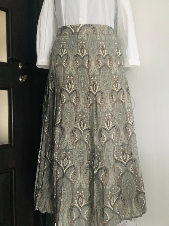 Pure New Wool Pleated Grey Paisley Pattern Marks and … - Gem