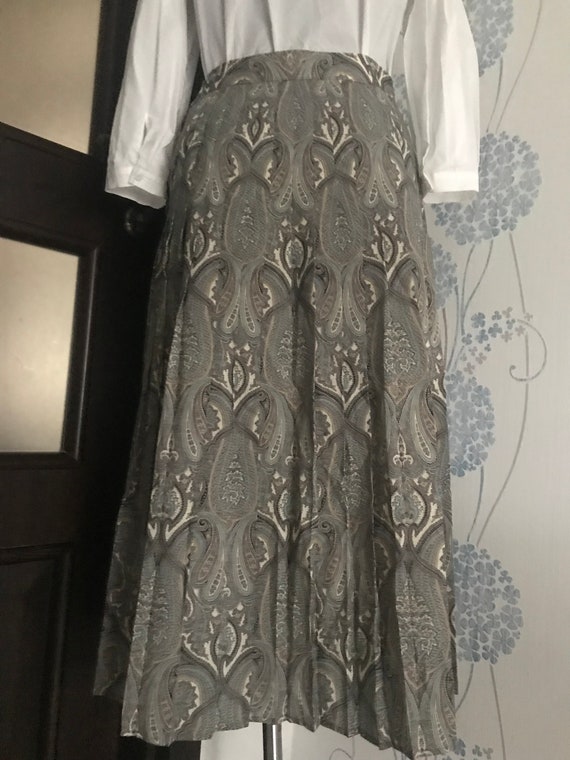 Pure New Wool Pleated Grey Paisley Pattern Marks and … - Gem