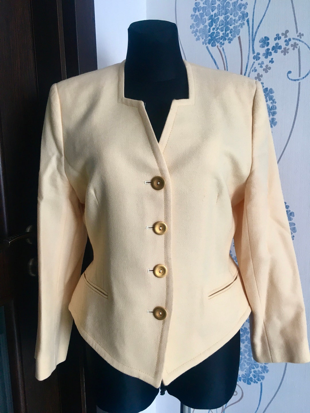 Vintage ALEXON Made in Great Britain Pure New Wool Warm Yellow Short ...