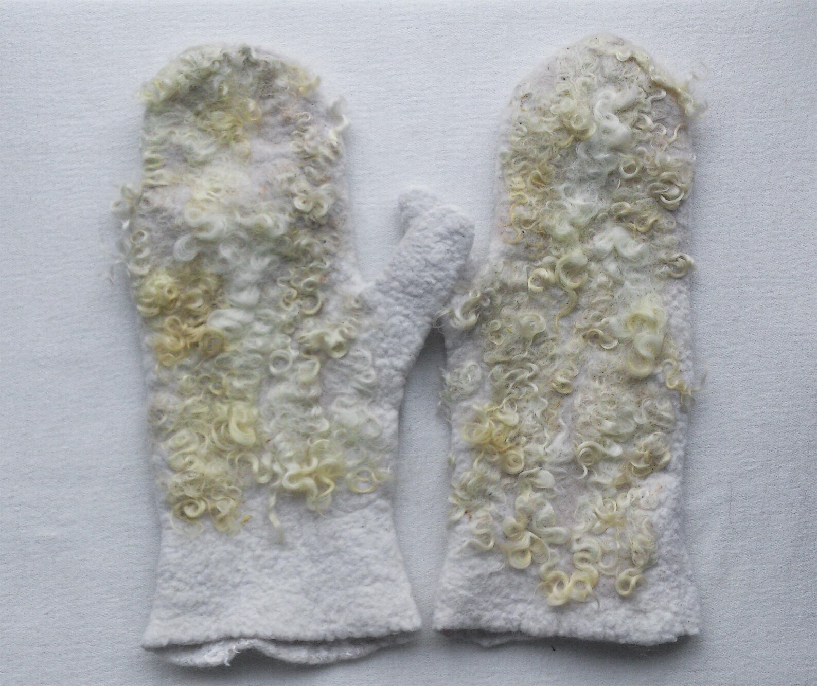 White Wool Mittens Felted Wool Gloves Handmade Felted Gloves Christmas ...