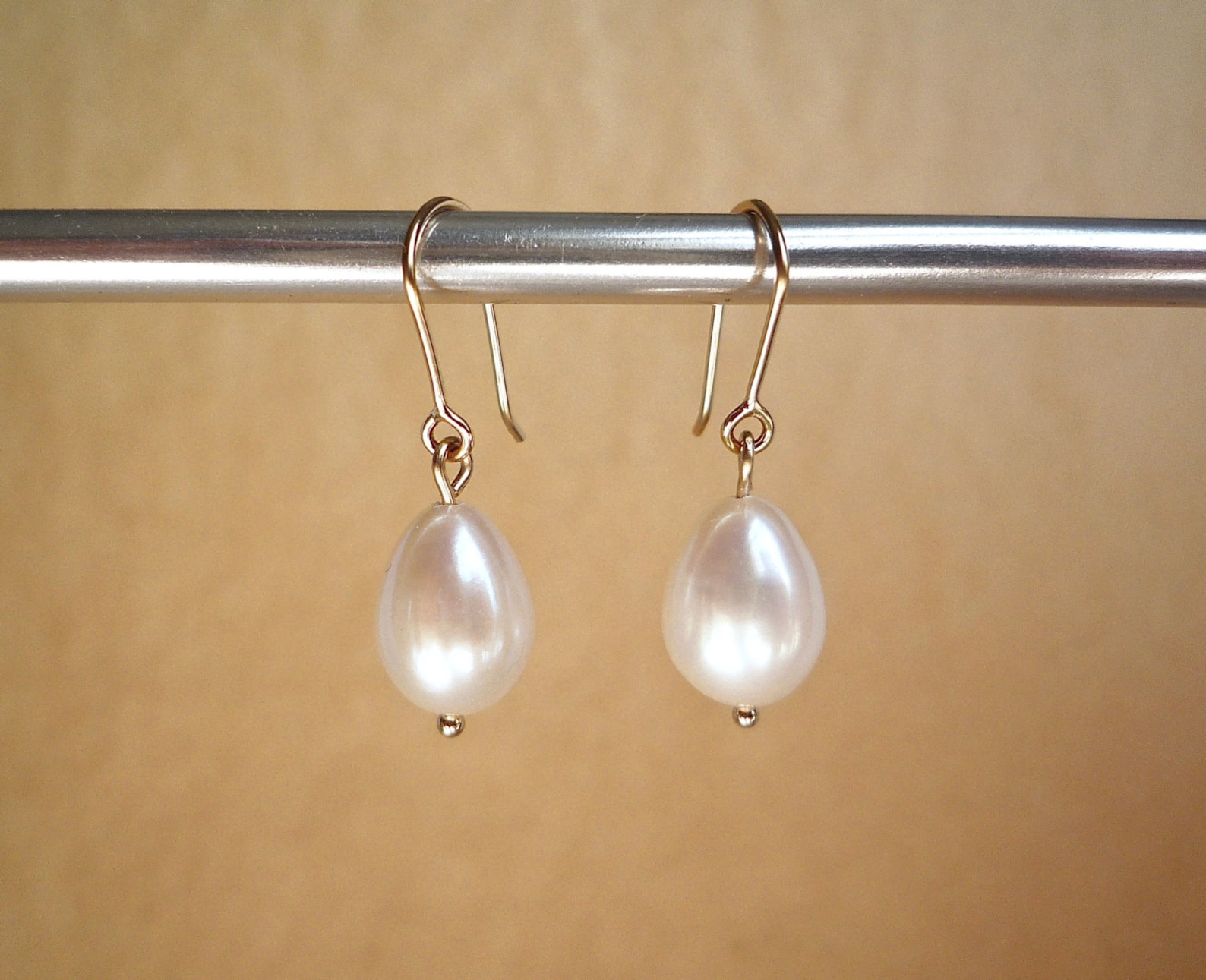 Pear Shaped Pearl Earrings Solid 14k Gold Wires White - Etsy